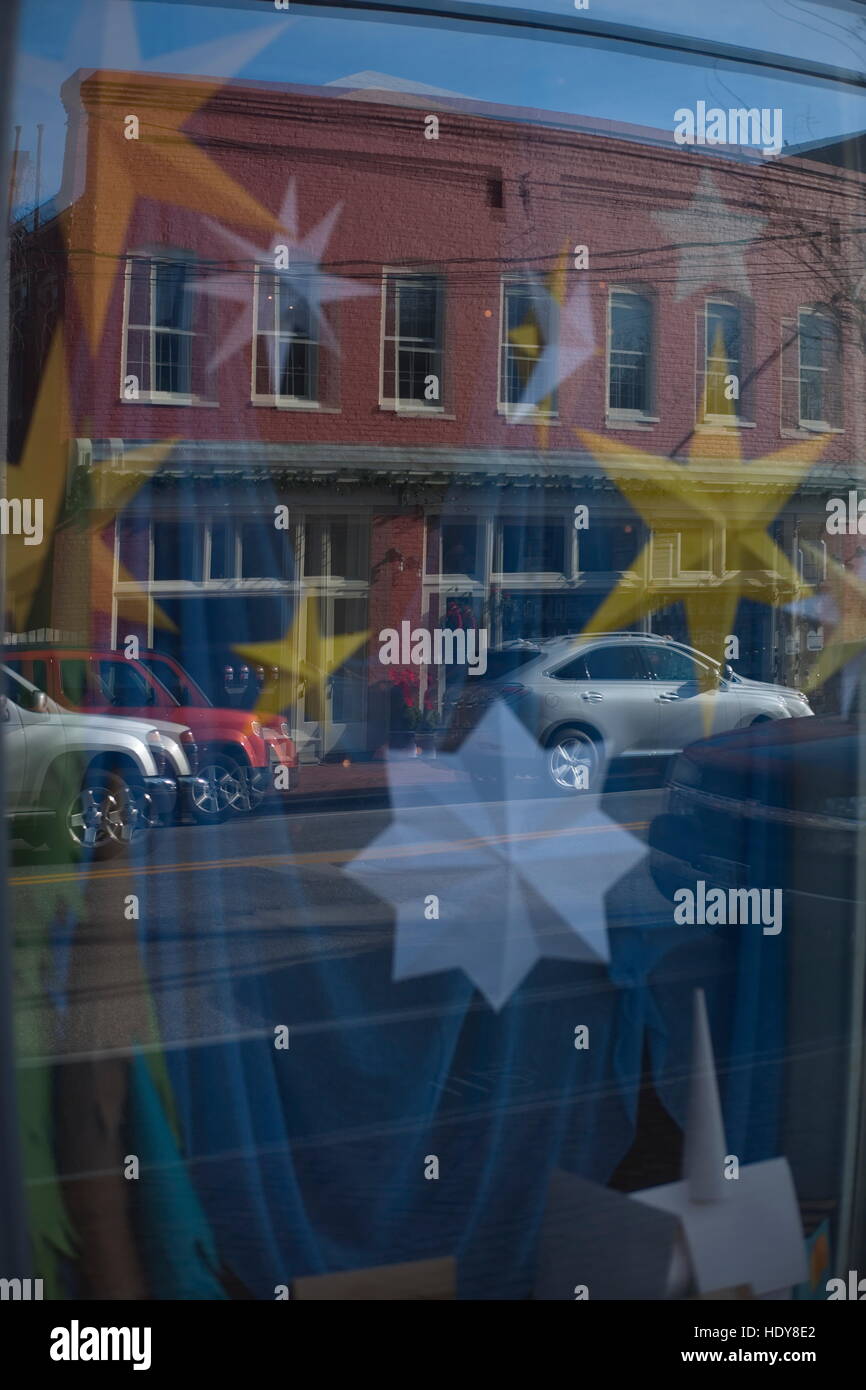 Storefront christmas decoration bright hi-res stock photography and ...