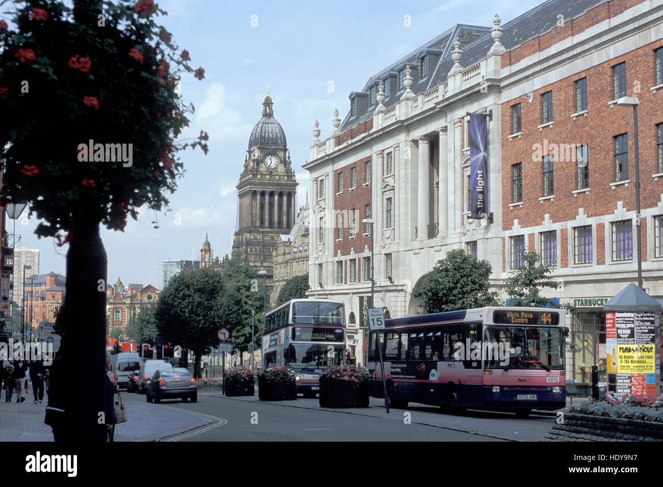 Leeds city headrow shops hi-res stock photography and images - Alamy
