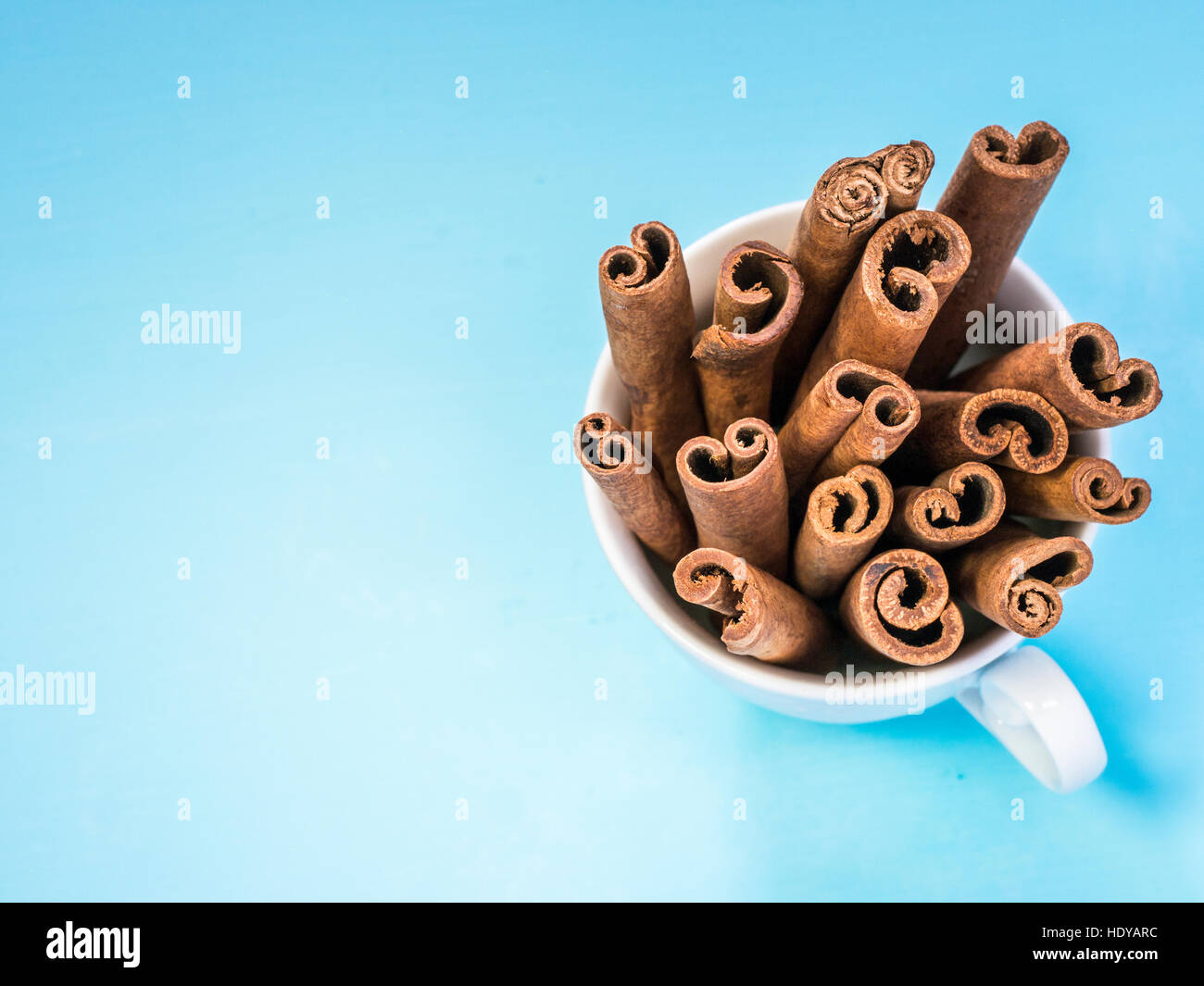Overhead cinnamon sticks hi-res stock photography and images - Alamy
