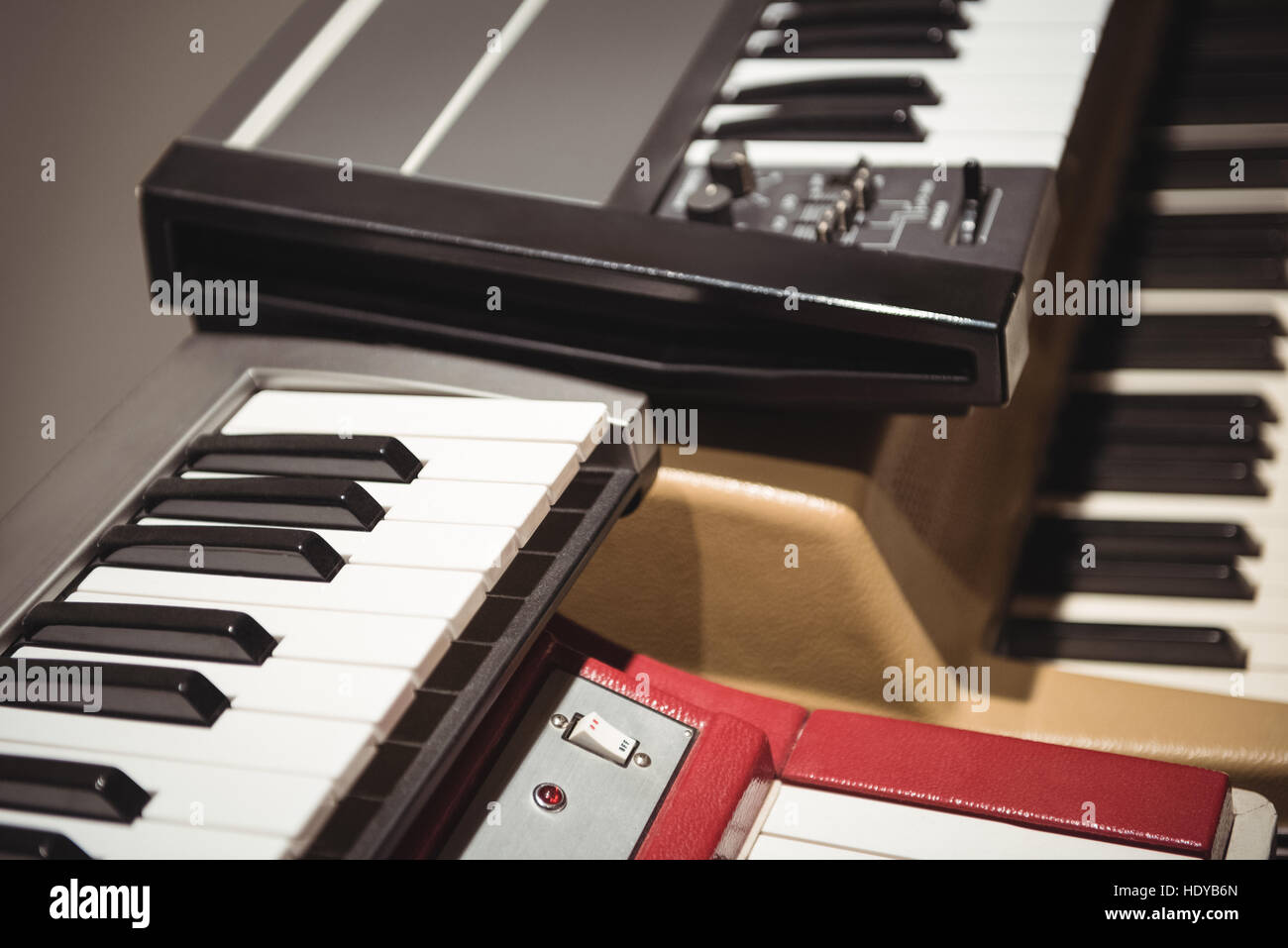 Pretty close up piano hi-res stock photography and images - Alamy
