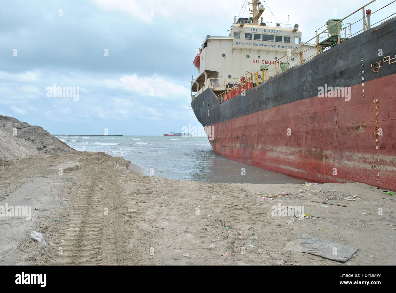 Ran aground oil tanker ship in Thailand Stock Photo - Alamy
