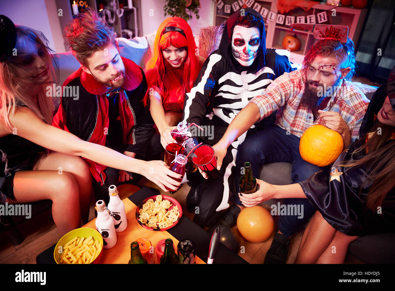 Drinks party hi-res stock photography and images - Alamy