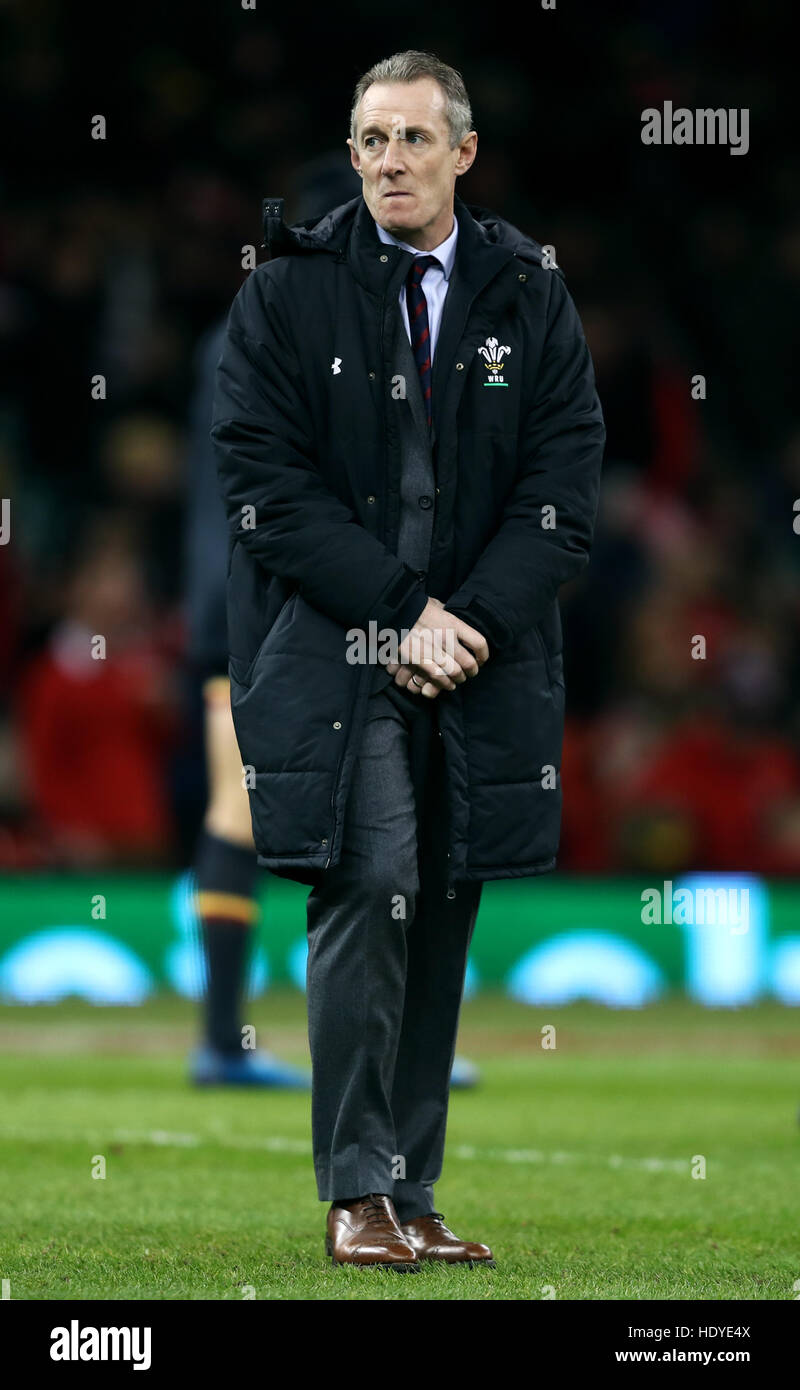 Coach Rob Howley during the Autumn International match at the ...