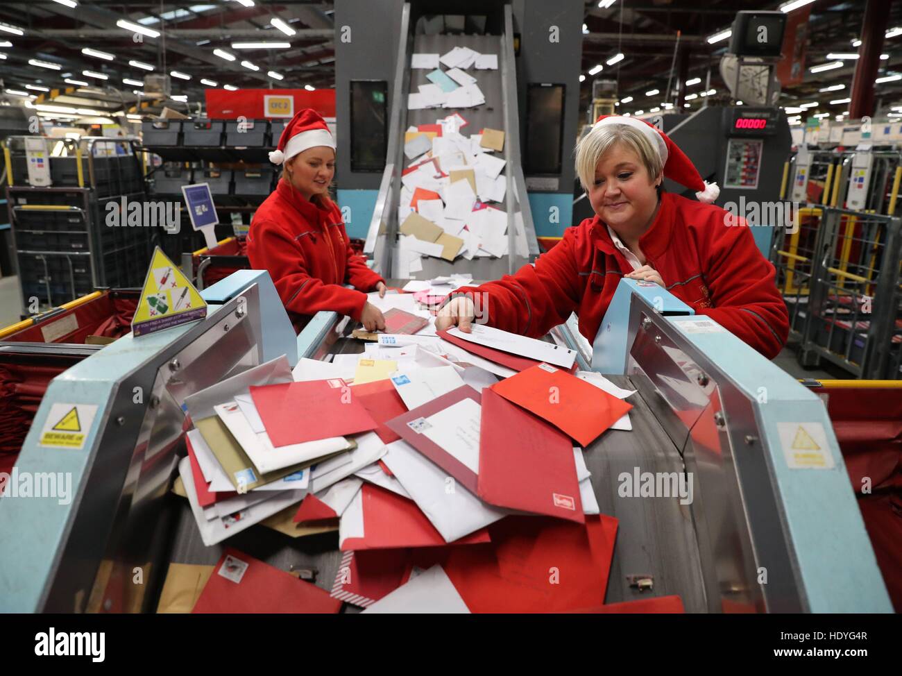 Joanna murray sort mail royal mails sorting office hi-res stock ...