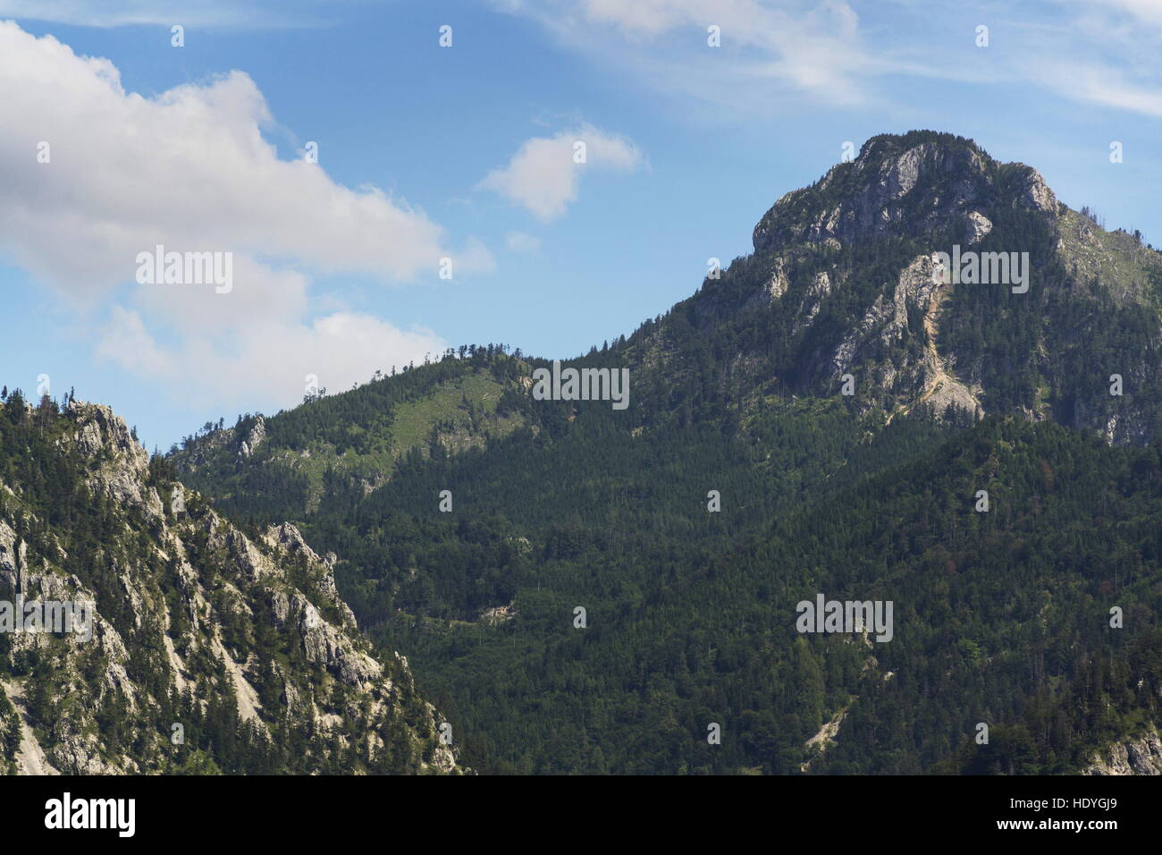 Traunstein Mountain on bank of lake Traunsee in Salzkammergut, Austria ...
