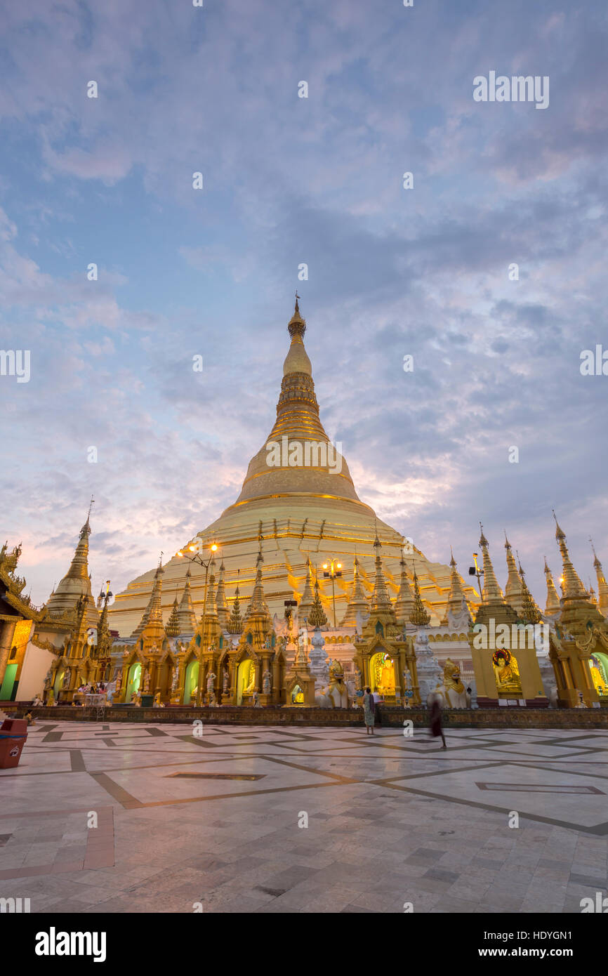 Pagoda sunrise hi-res stock photography and images - Alamy