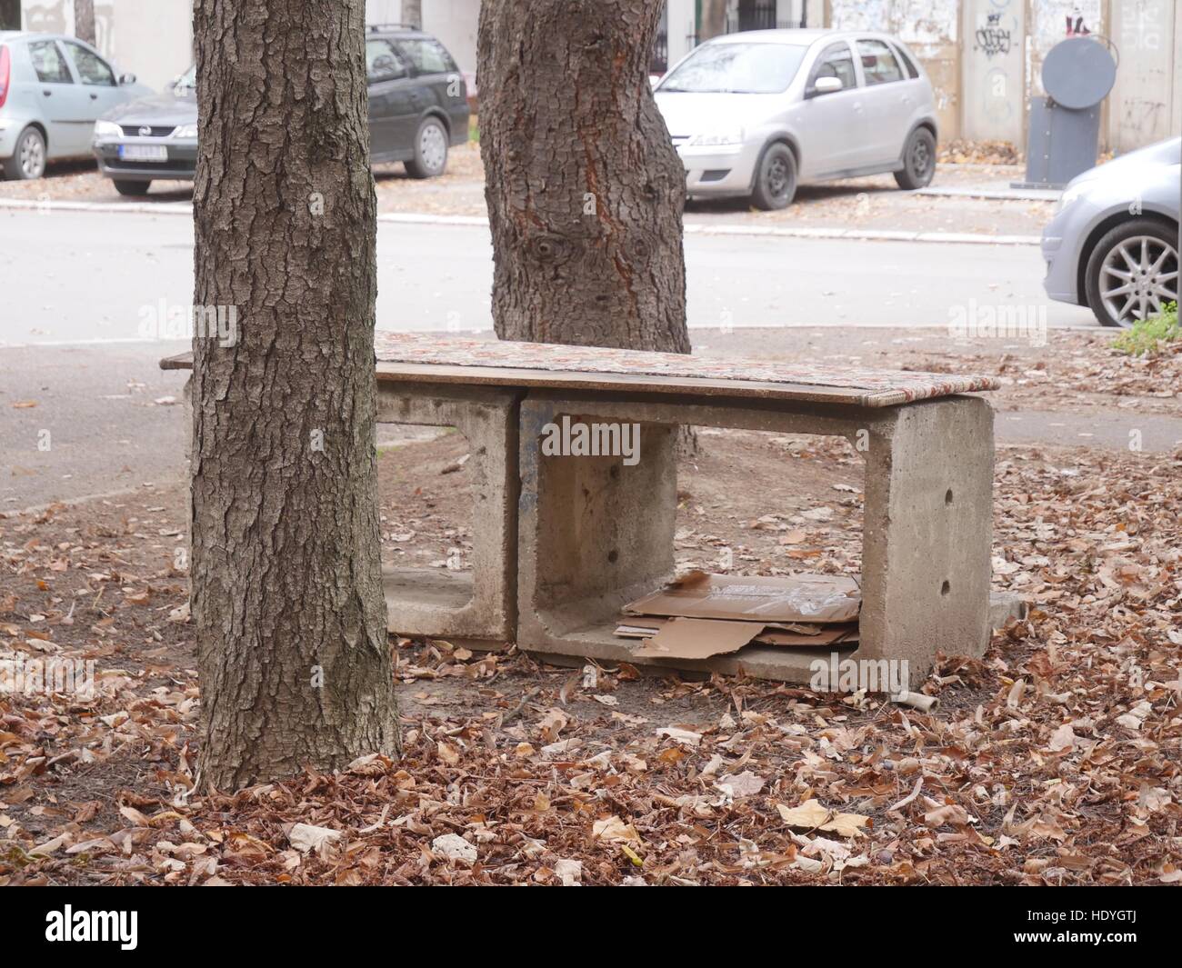 Improvised bench hi-res stock photography and images - Alamy