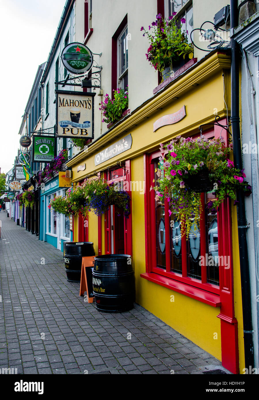 Kenmare ireland shops hi-res stock photography and images - Alamy