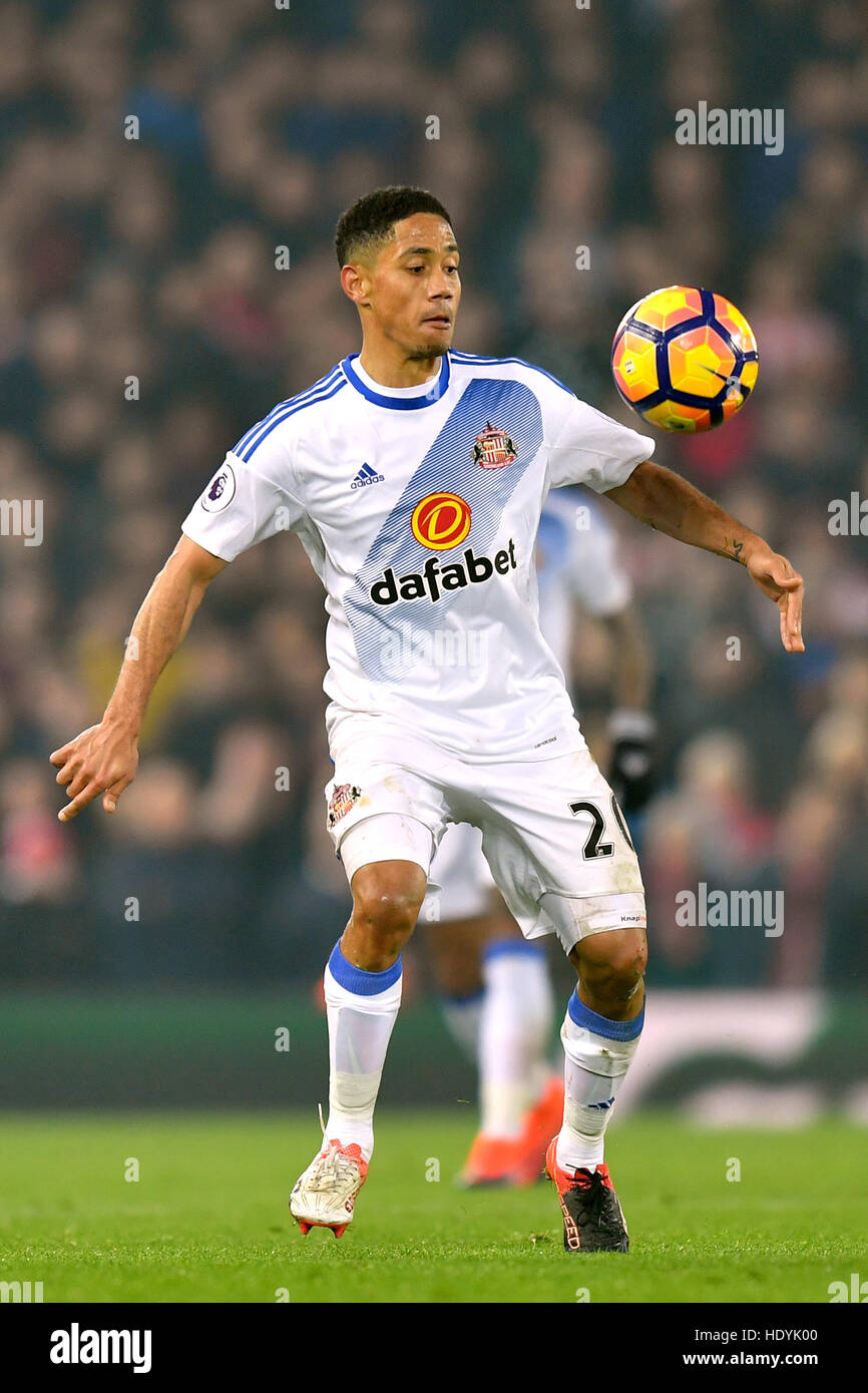 Sunderland's Steven Pienaar Stock Photo - Alamy