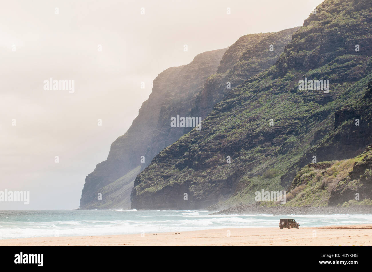 Cliffs at Polihale beach Polihale State Park, Kauai, Hawaii Stock Photo ...