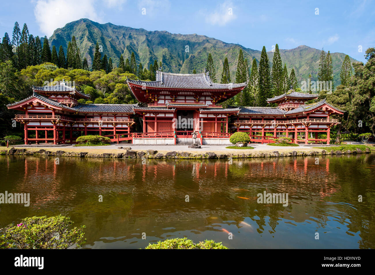 Byodo-In Temple, Valley of The Temples, Kaneohe, Oahu, Hawaii Stock ...