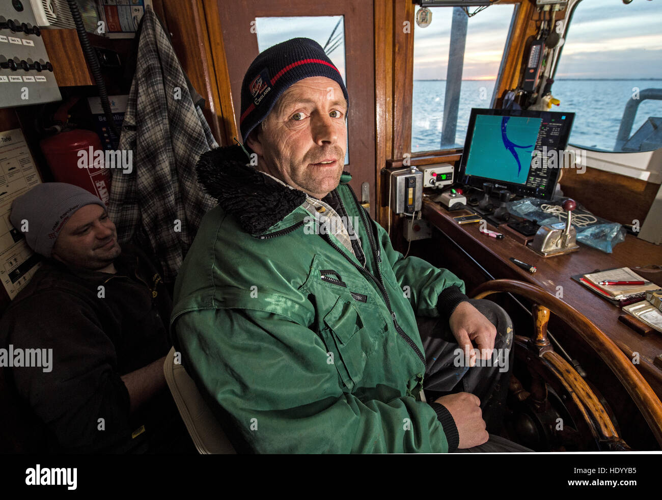 Dorum-Neufeld, Germany. 24th Nov, 2016. Shrimp fisherman Stephan ...