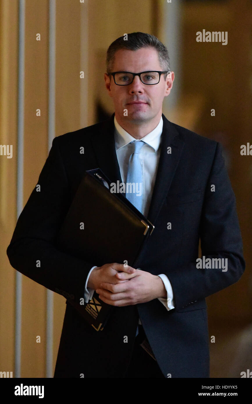 Edinburgh, Scotland, UK. 15, December, 2016. Finance Secretary Derek ...