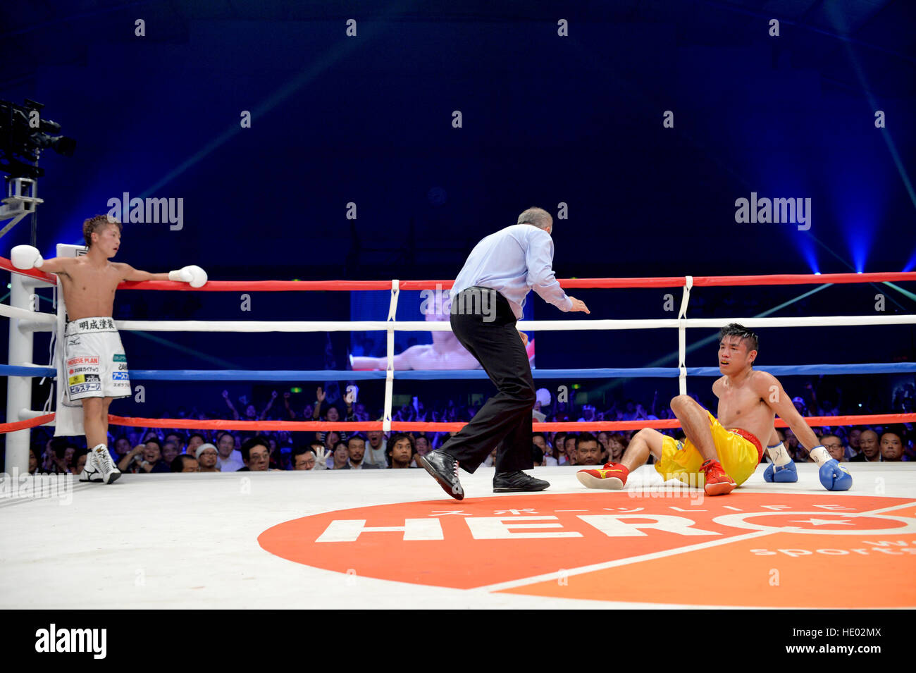 Boxing referee count hi-res stock photography and images - Alamy