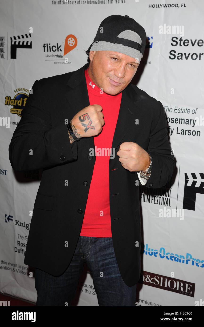 Hollywood, Florida, USA. 15th Dec, 2016. Vinny Pazienza attends the ...
