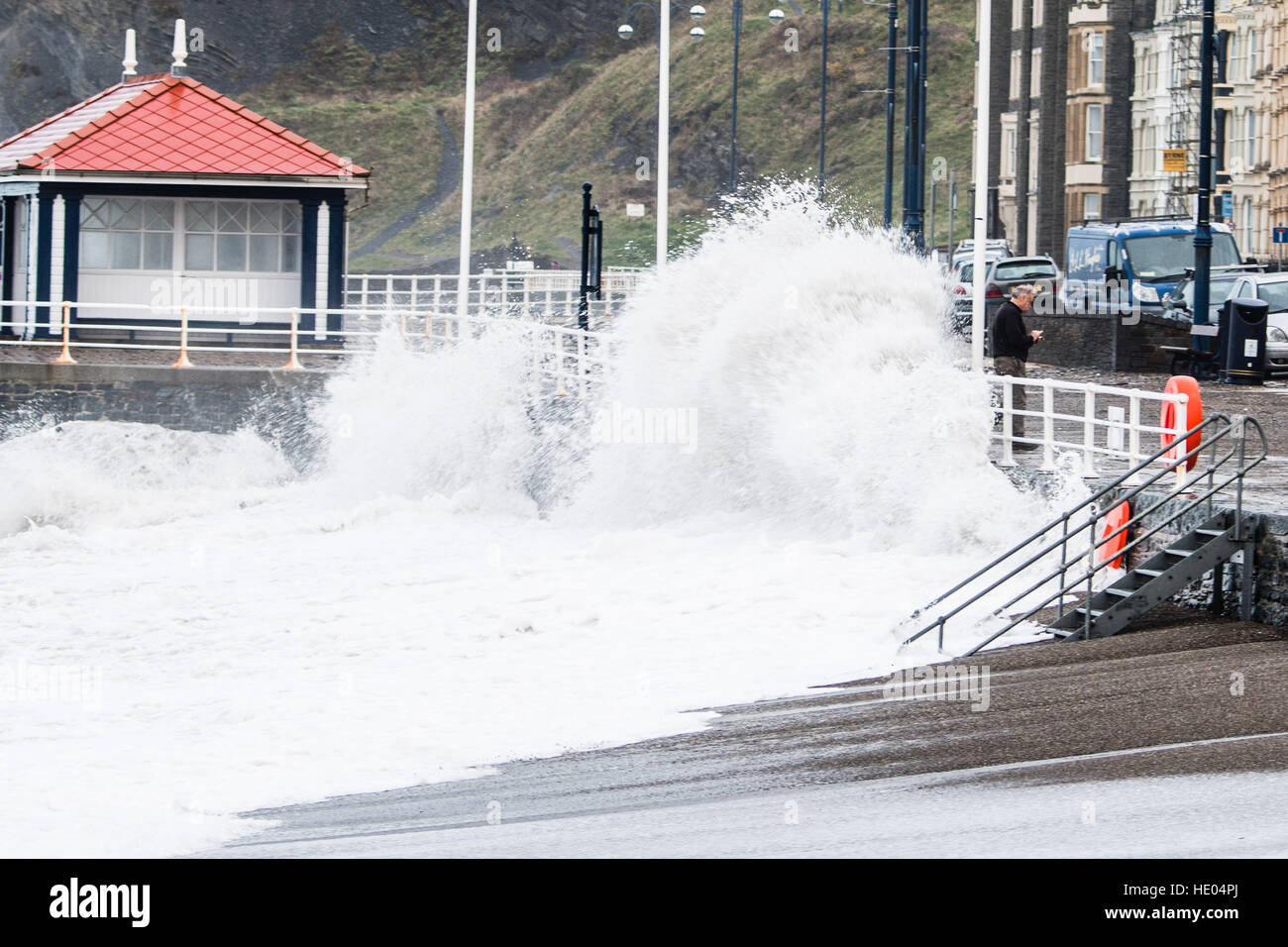 Aberystwyth, Wales, UK. 16 December 2016. UK Weather: Despite little or ...