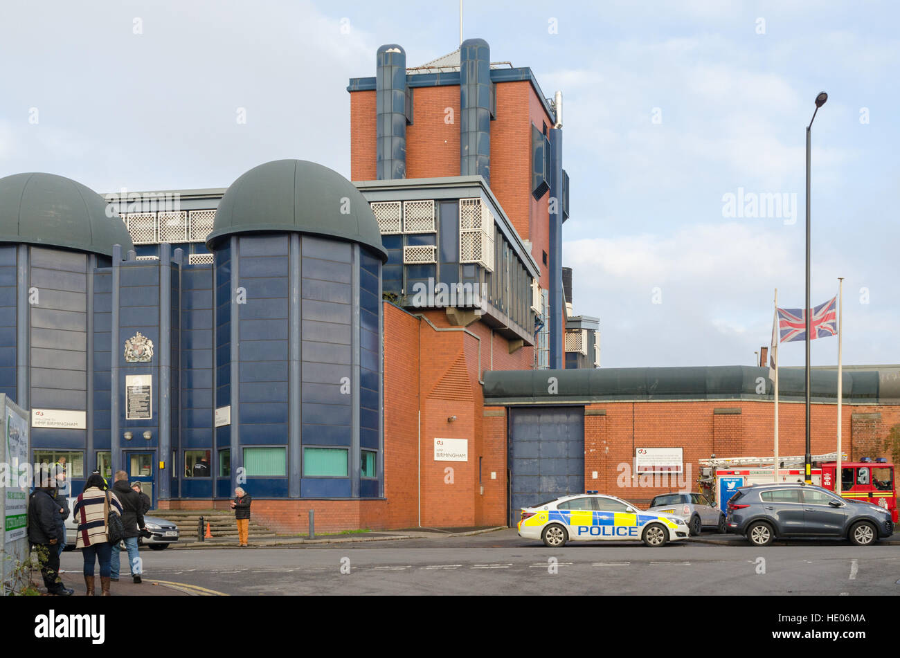 Emergency services outside HMP Birmingham during a riot on 16 December ...