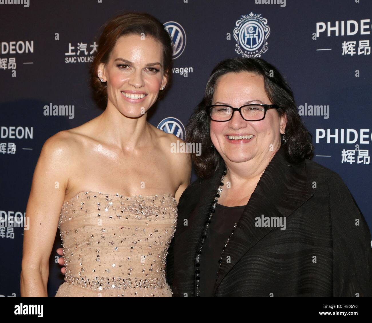Los Angeles, California, USA. 15th Dec, 2016. Hilary Swank, Judy Kay at ...
