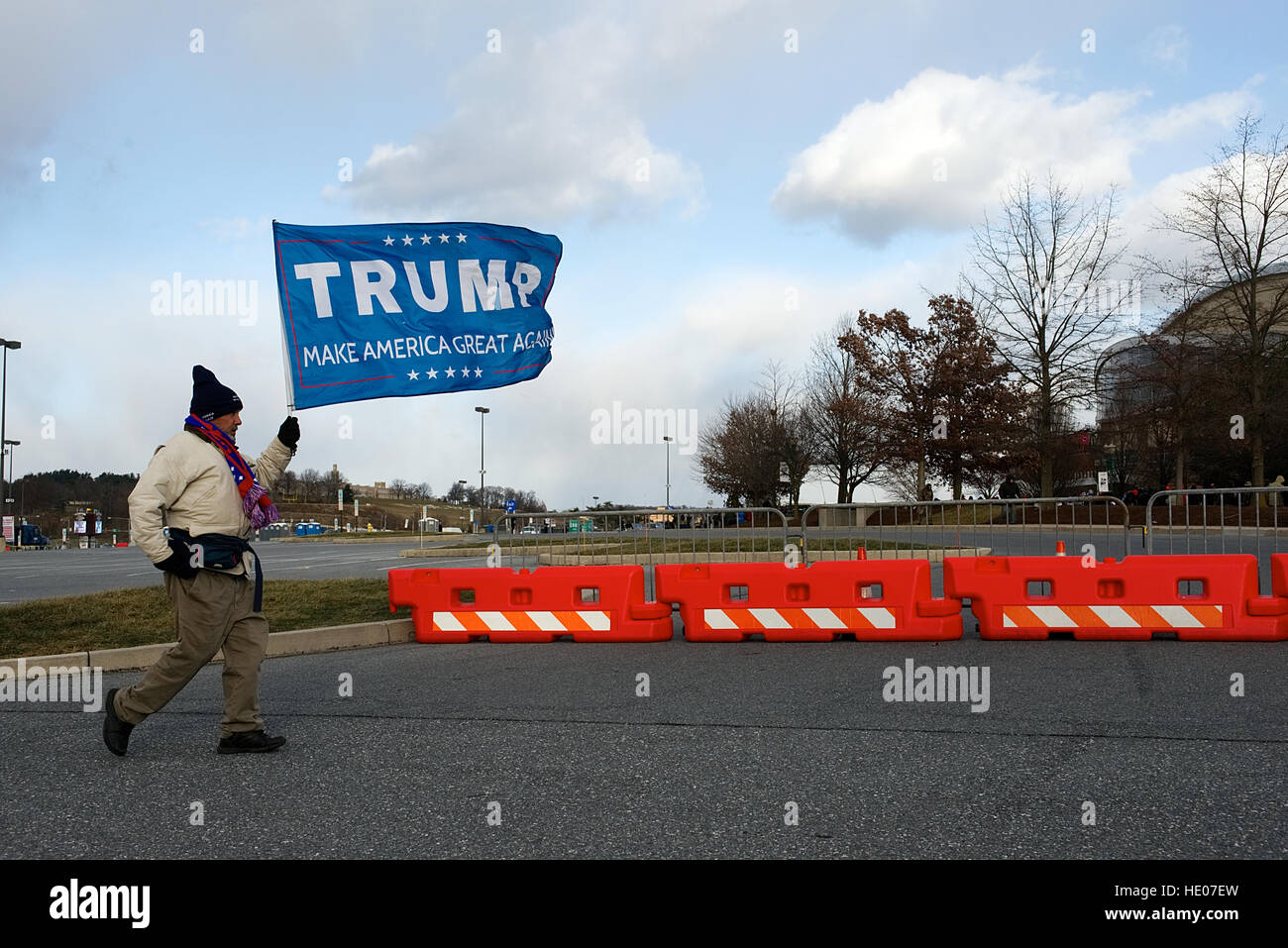 2016 election line hi-res stock photography and images - Alamy