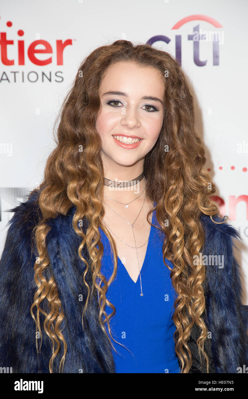 Beverly Hills, California, USA. 15th December, 2016. Music artist B ...
