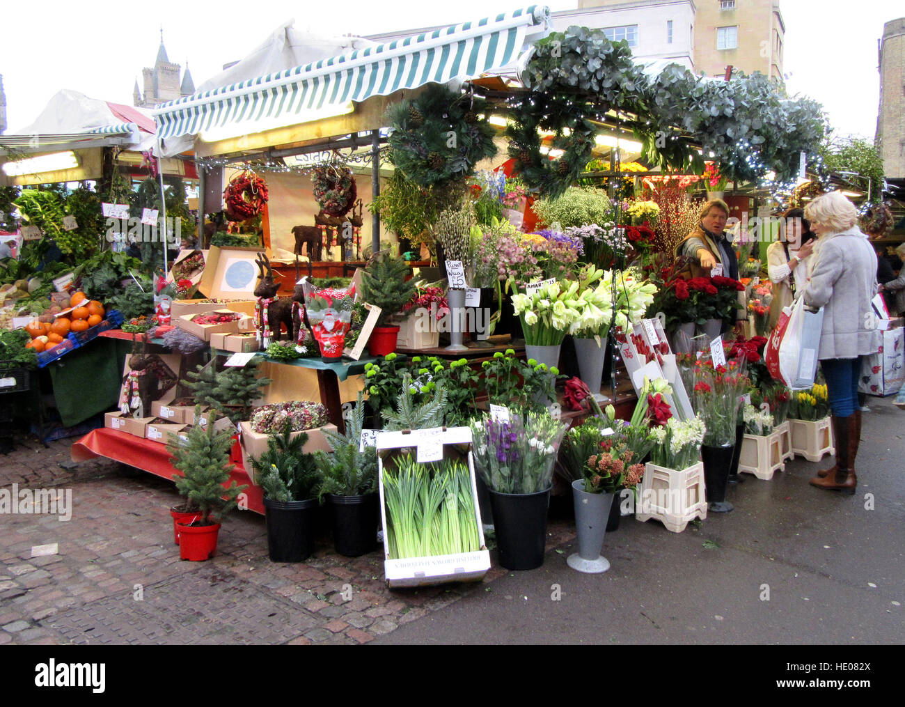 Cambridge christmas market hi-res stock photography and images - Alamy