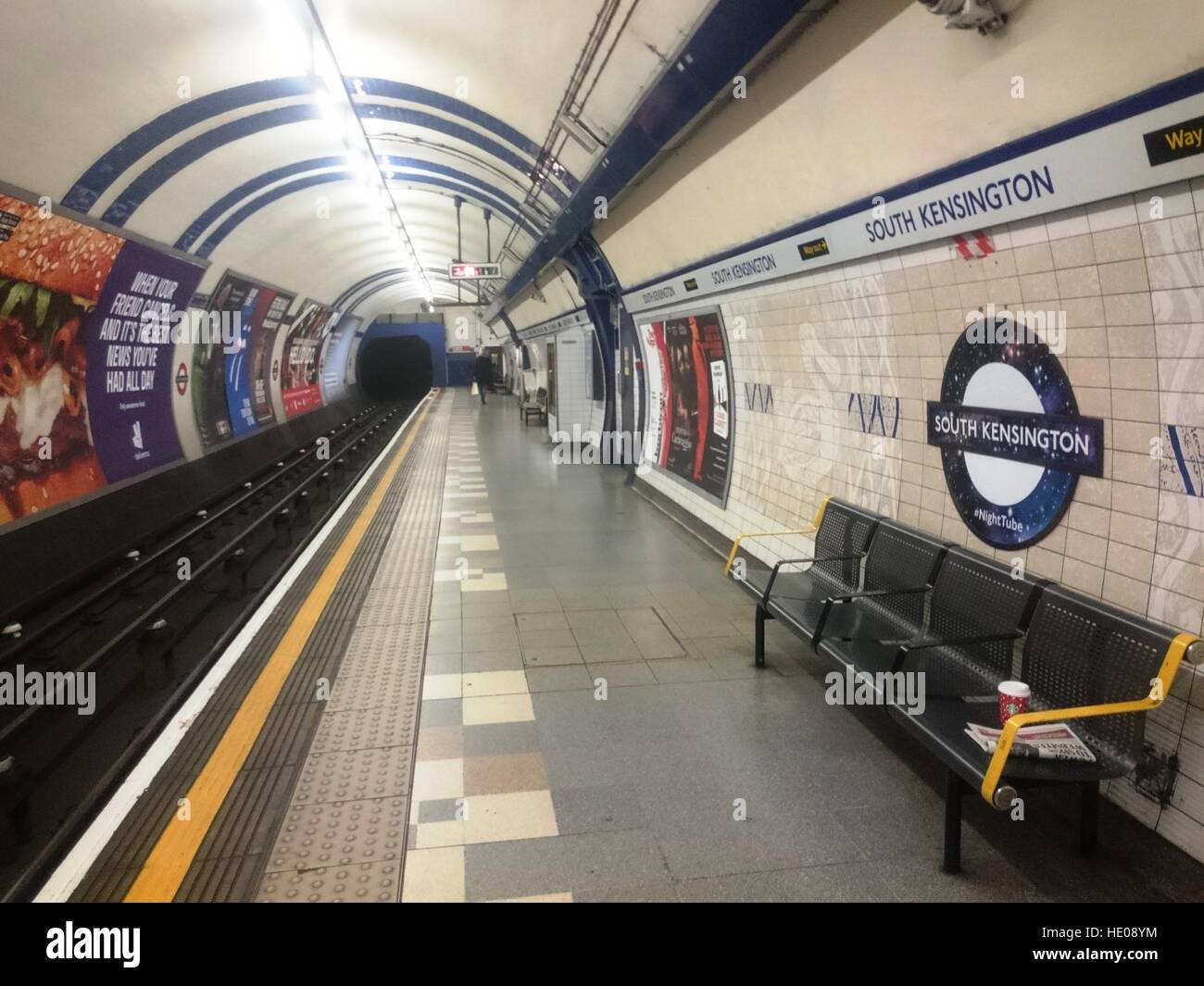 Piccadilly line heathrow hi-res stock photography and images - Alamy