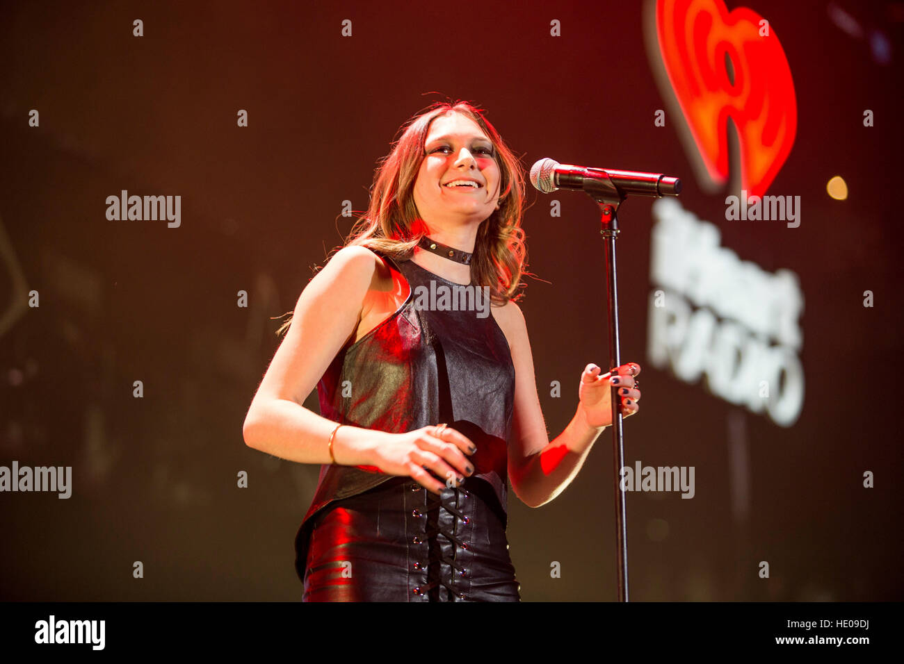 2016 singer daya performs hi-res stock photography and images - Alamy