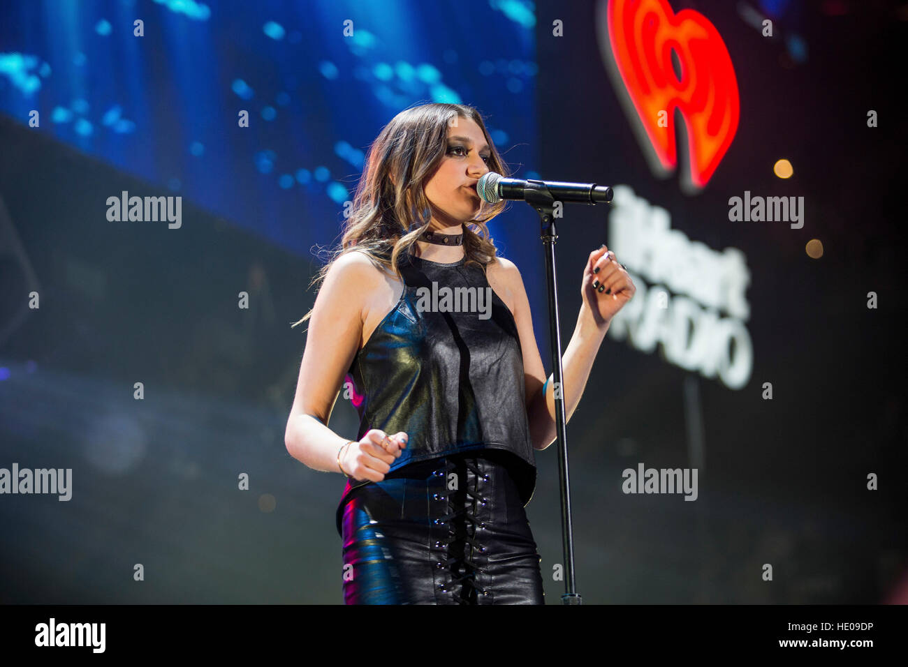 2016 singer daya performs hi-res stock photography and images - Alamy