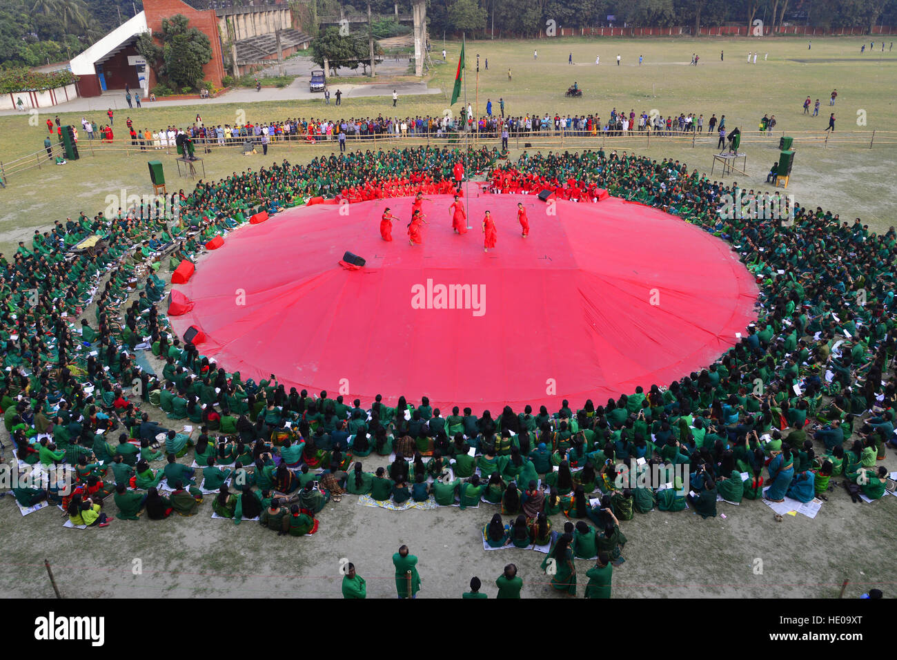 Dhaka, Bangladesh. 16th Dec, 2016. Bangladeshi Cultural Organization ...