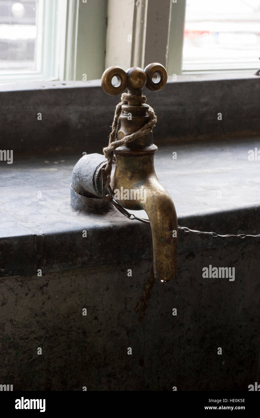 Vattenkran hi-res stock photography and images - Alamy