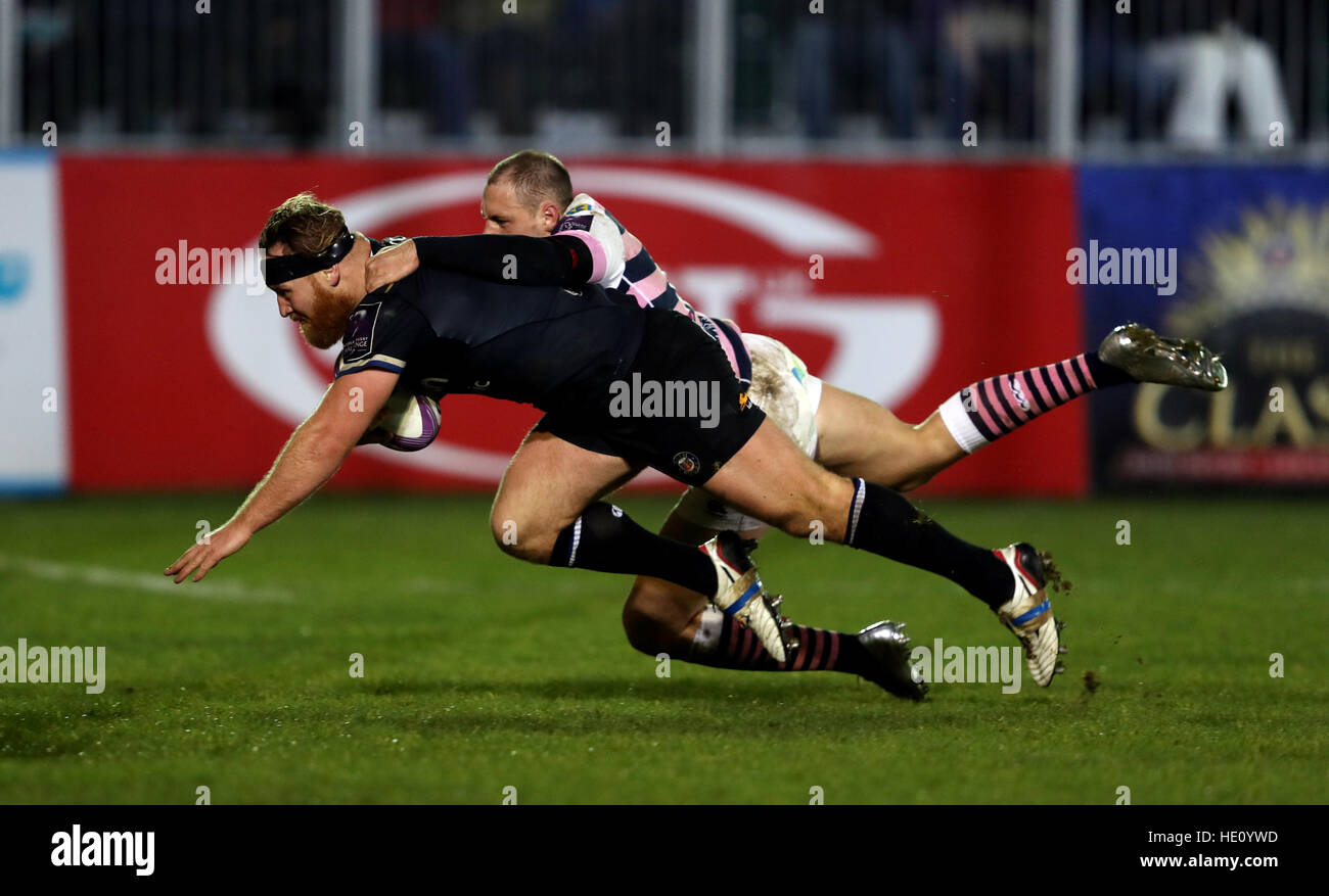Bath's Ross Batty breaks through to score Bath's fourth try during the ...