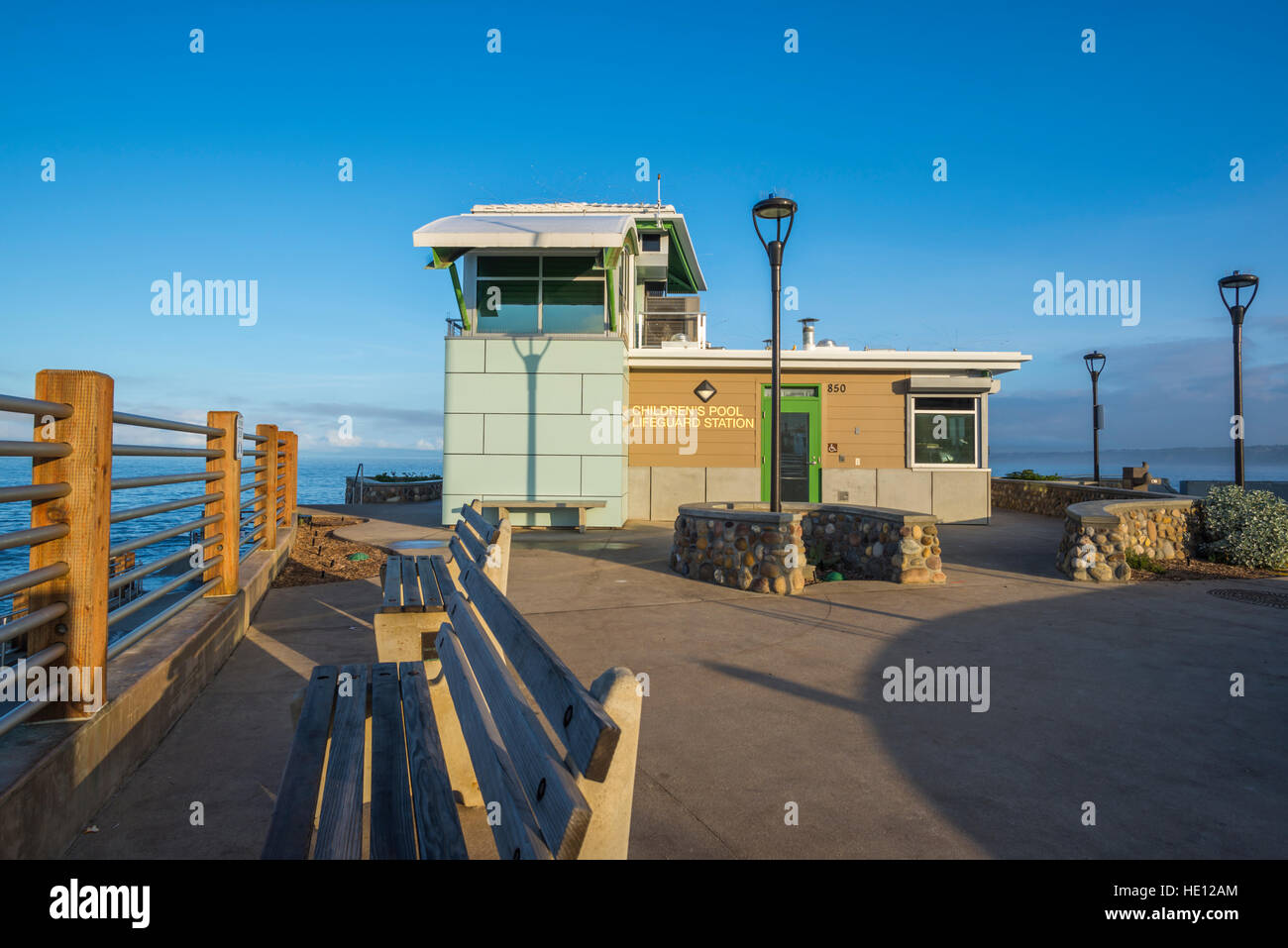Childrens pool lifeguard station hi-res stock photography and images ...