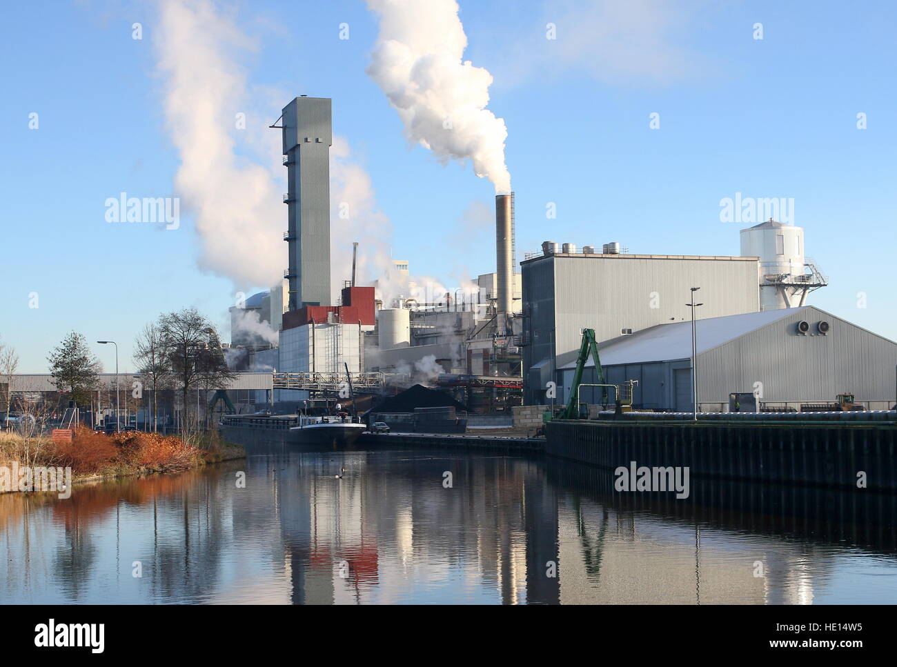Suiker Unie Sugar (beet) refinery & processing plant at in Hoogkerk ...
