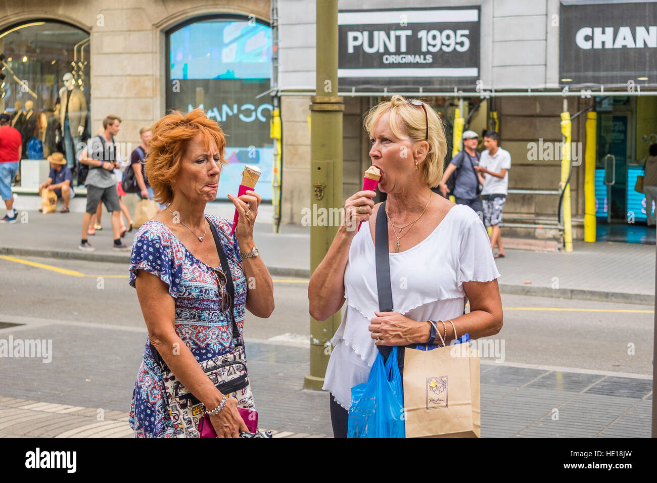 Spaniards spanish people female woman hi-res stock photography and ...