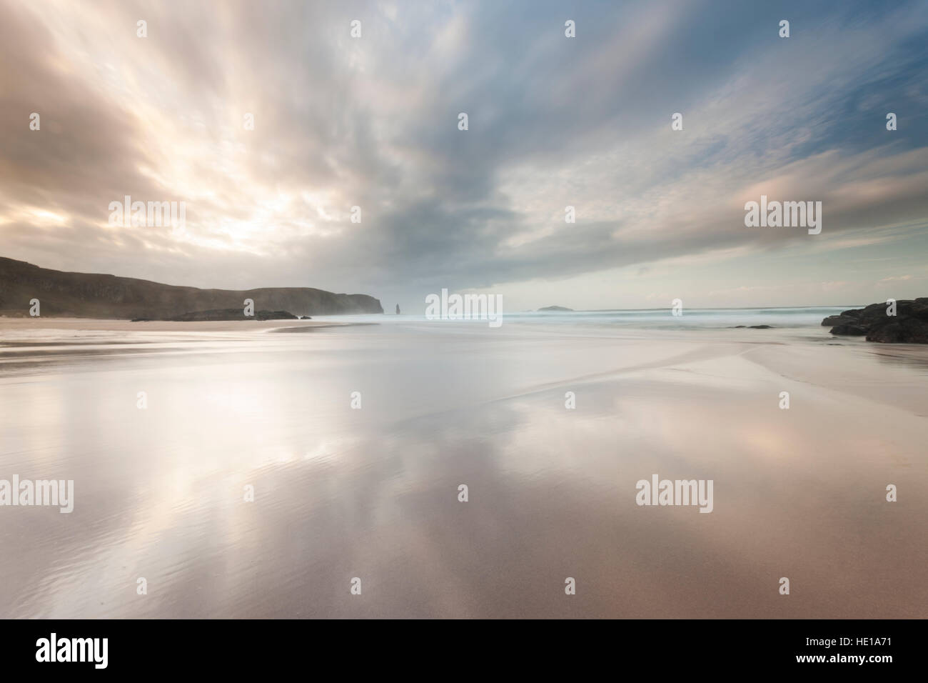 Surf and sky at sandwood bay hi-res stock photography and images - Alamy