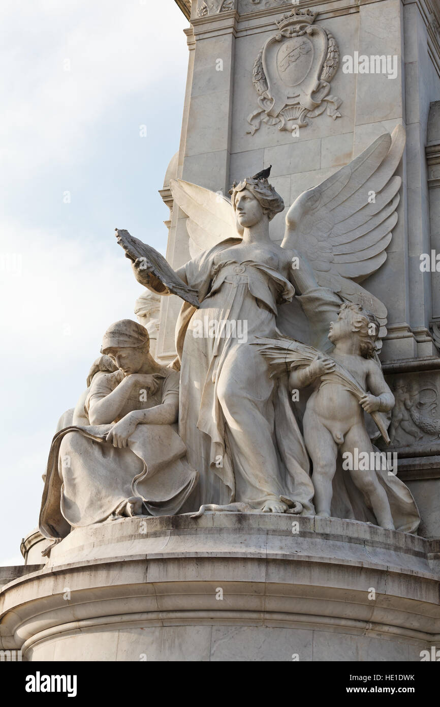 Detail of Victoria Memorial, London, UK Stock Photo - Alamy