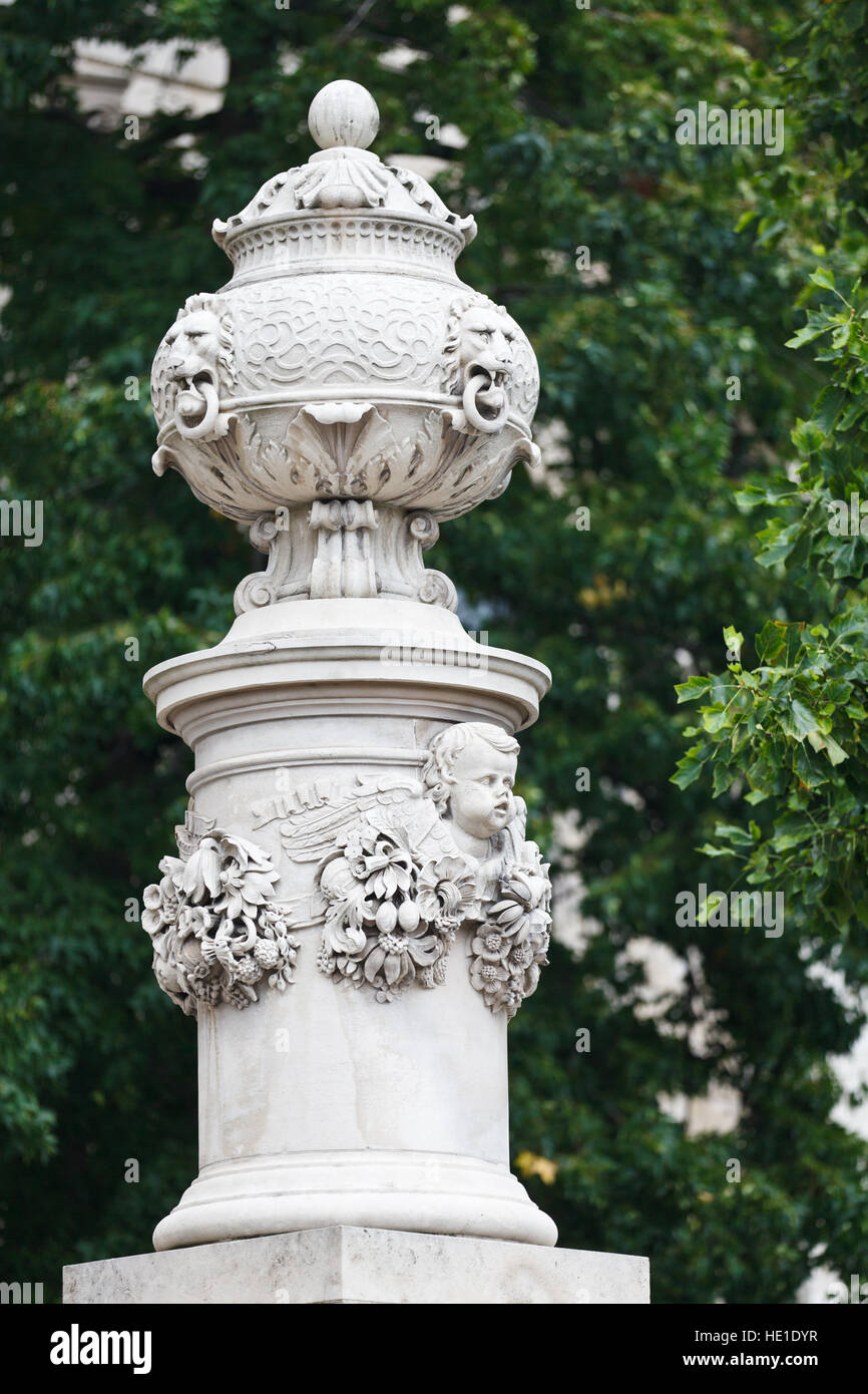 Large marble vase hi-res stock photography and images - Alamy