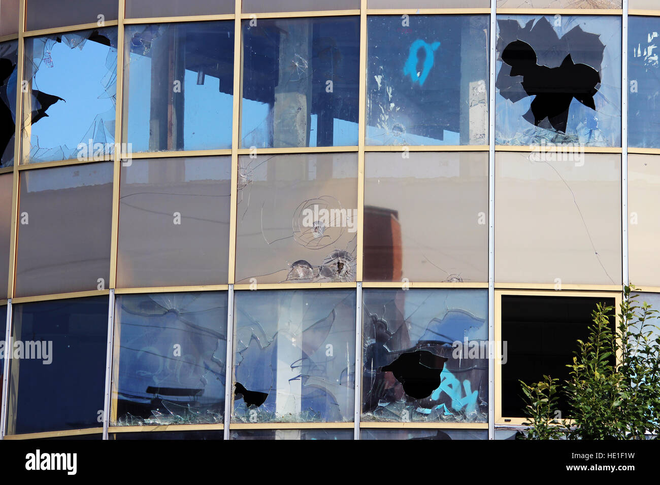 Vandalism Building Stock Photos & Vandalism Building Stock Images - Alamy