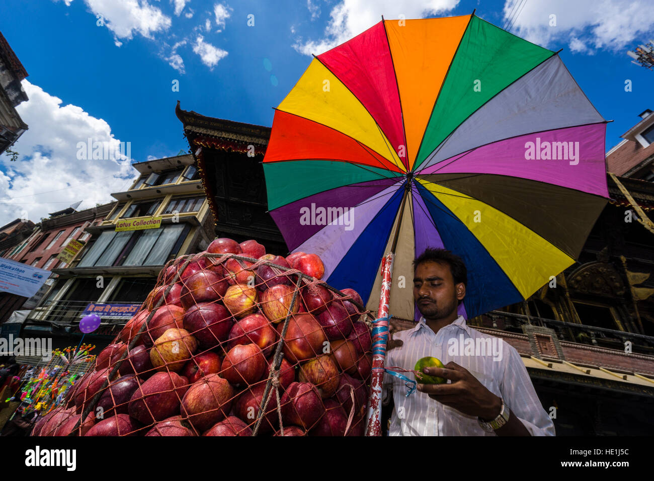 Apple seller hi-res stock photography and images - Alamy