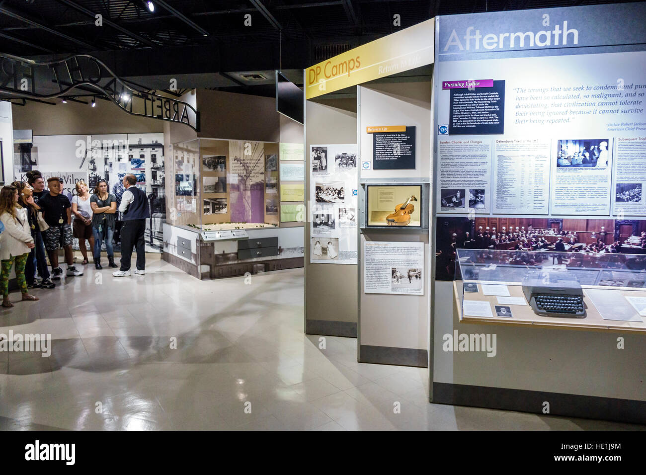 Museum interior hi-res stock photography and images - Alamy