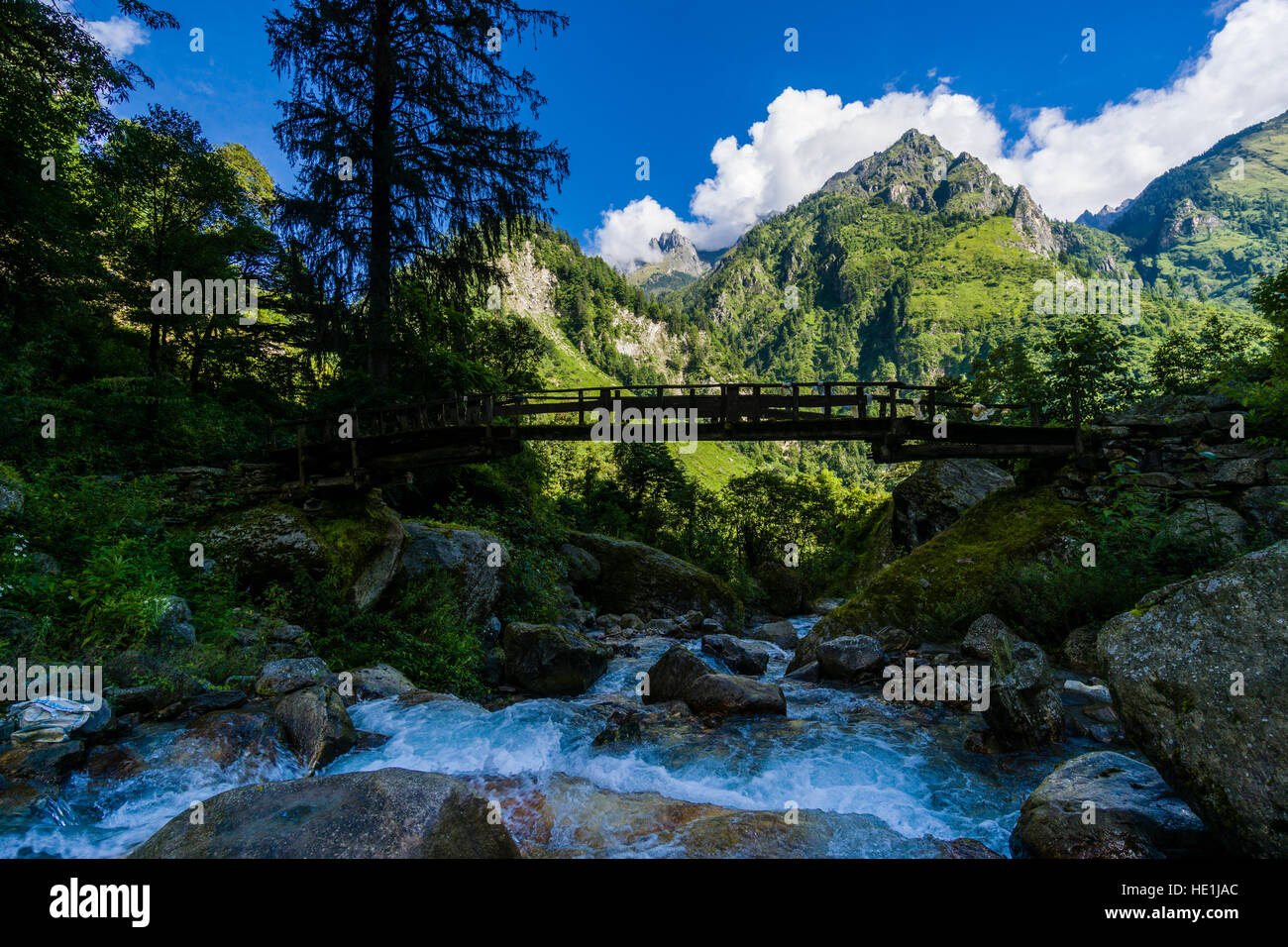 Nepal river crossing hi-res stock photography and images - Alamy