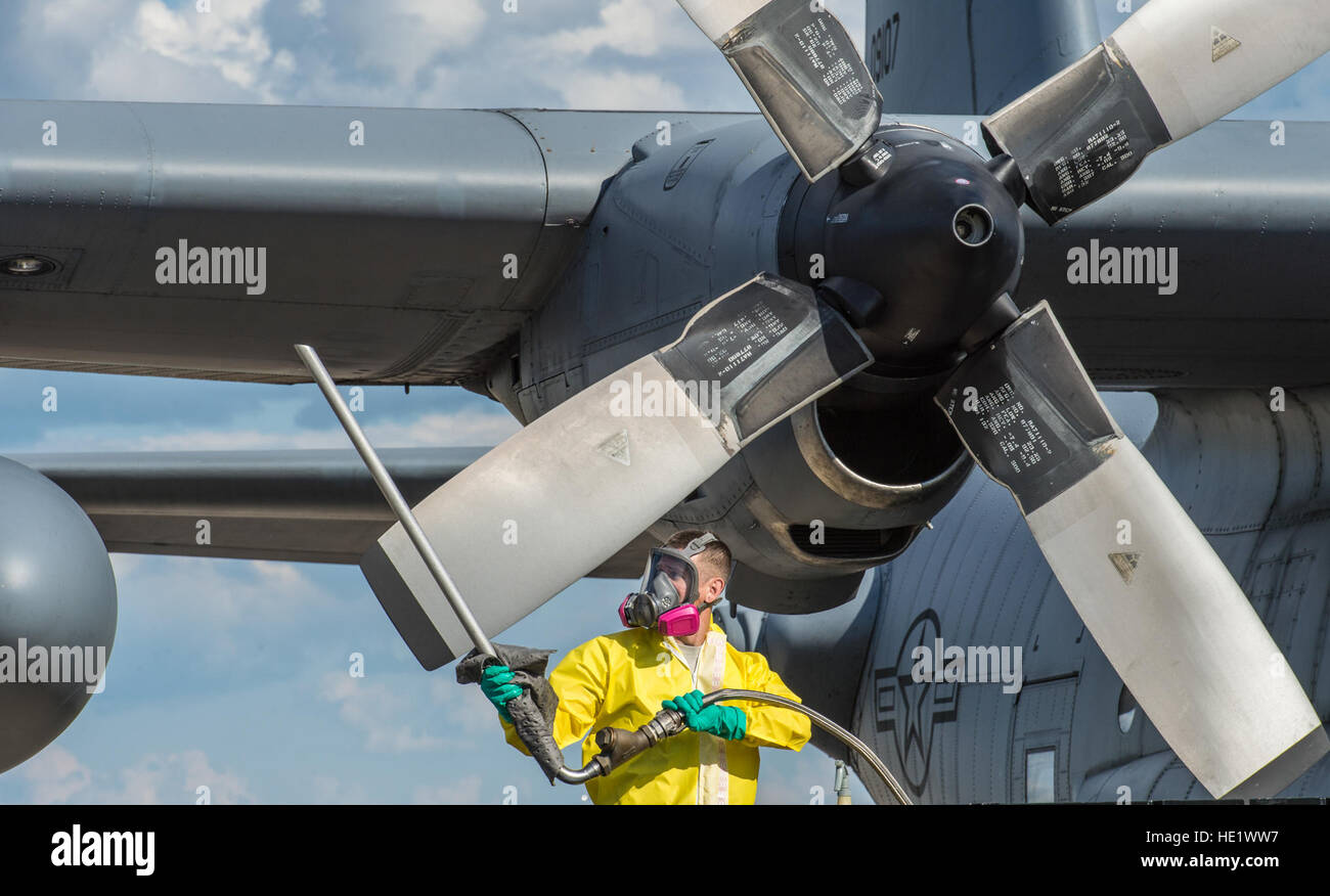 Tech. Sgt. Thomas Neiswanger, 910th Maintenance Squadron, transfers ...