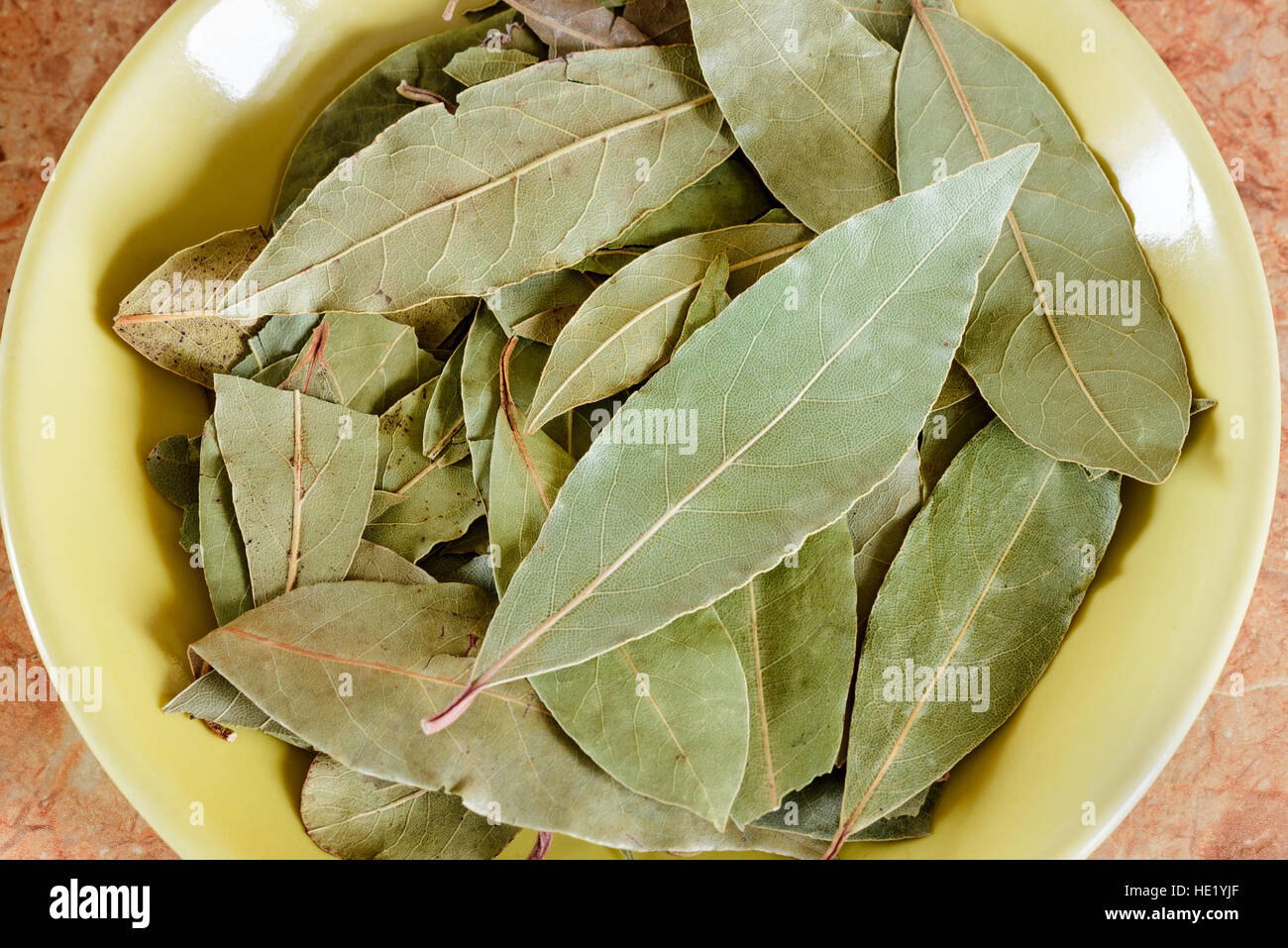 Dry green laurel leaves ready for cooking Stock Photo - Alamy