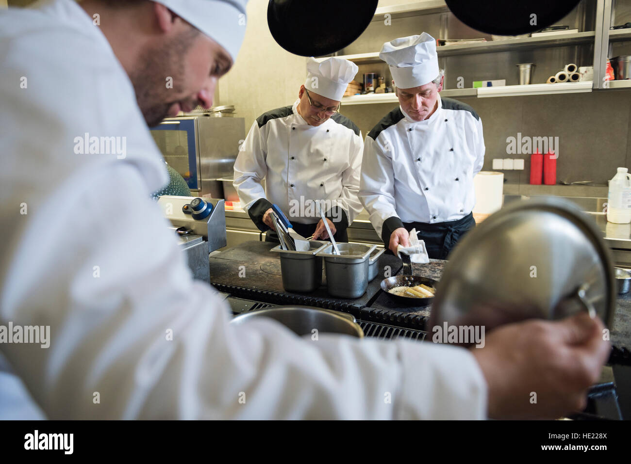 Hardworking men hi-res stock photography and images - Alamy