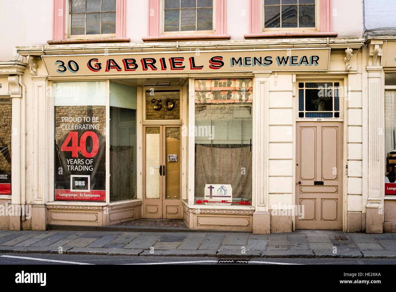 Old run down shop in hi-res stock photography and images - Alamy