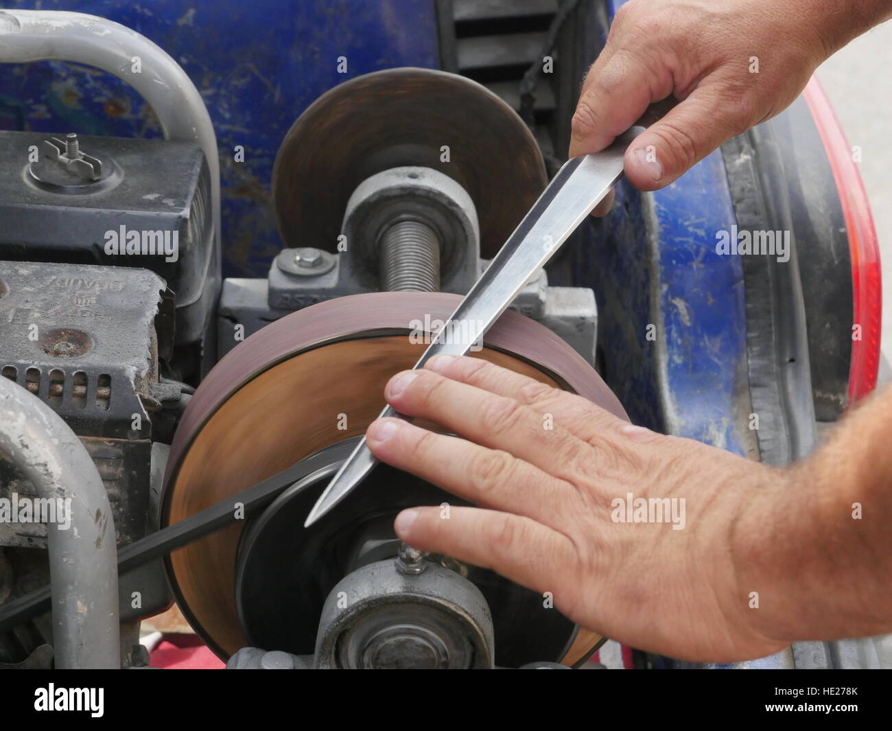 Sharpen knife hi-res stock photography and images - Alamy