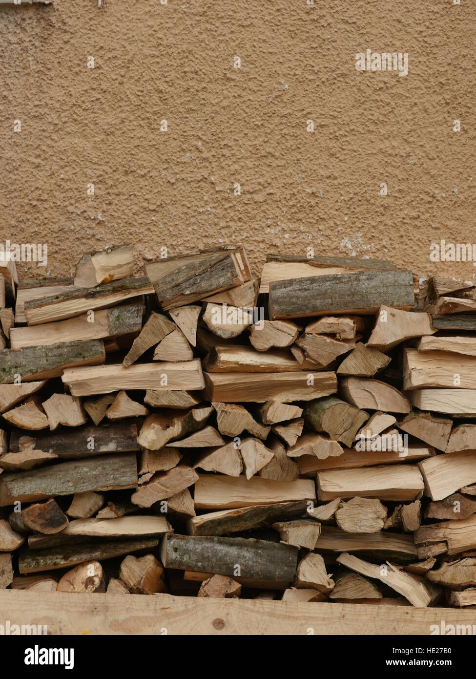 Fire wood stack hi-res stock photography and images - Alamy