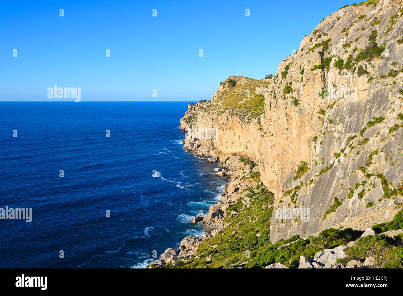 High coastal cliffs hi-res stock photography and images - Alamy