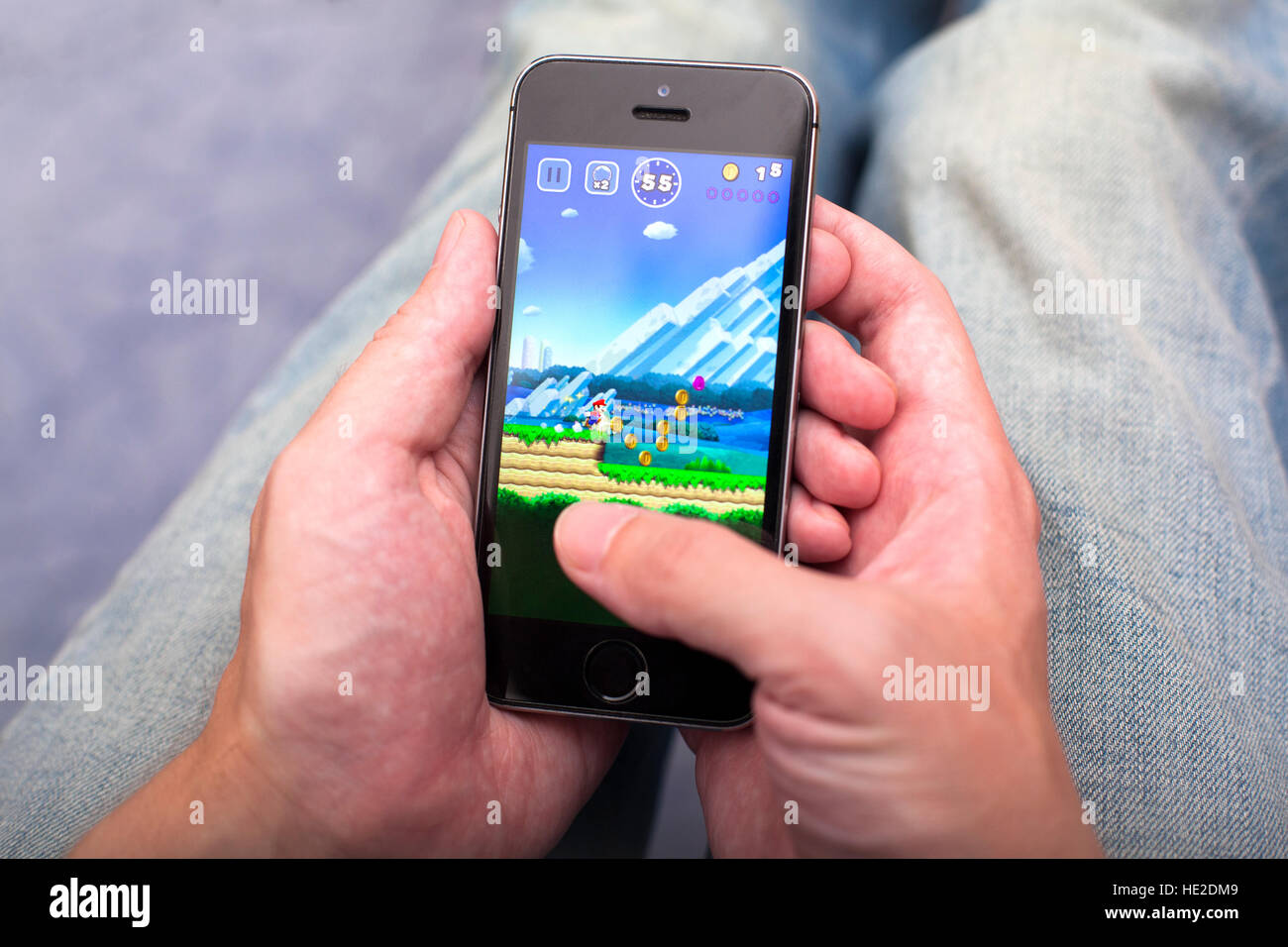 Super mario hi-res stock photography and images - Alamy