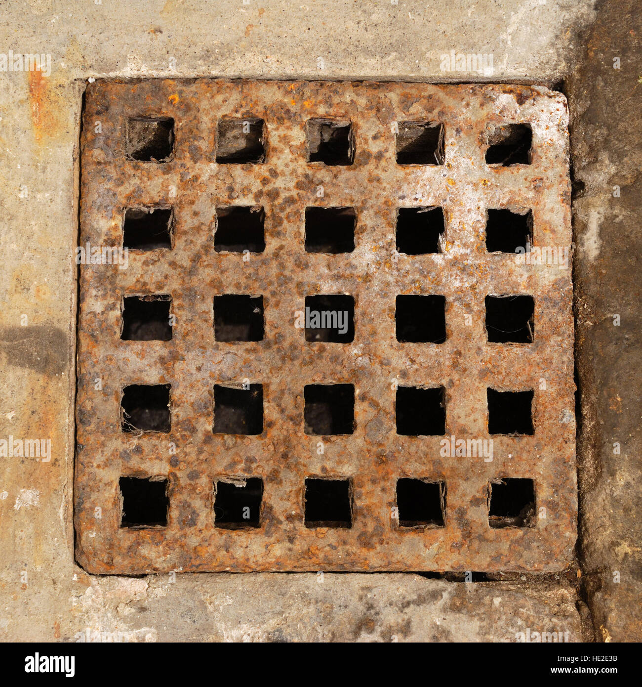 Sewer lid hi-res stock photography and images - Alamy